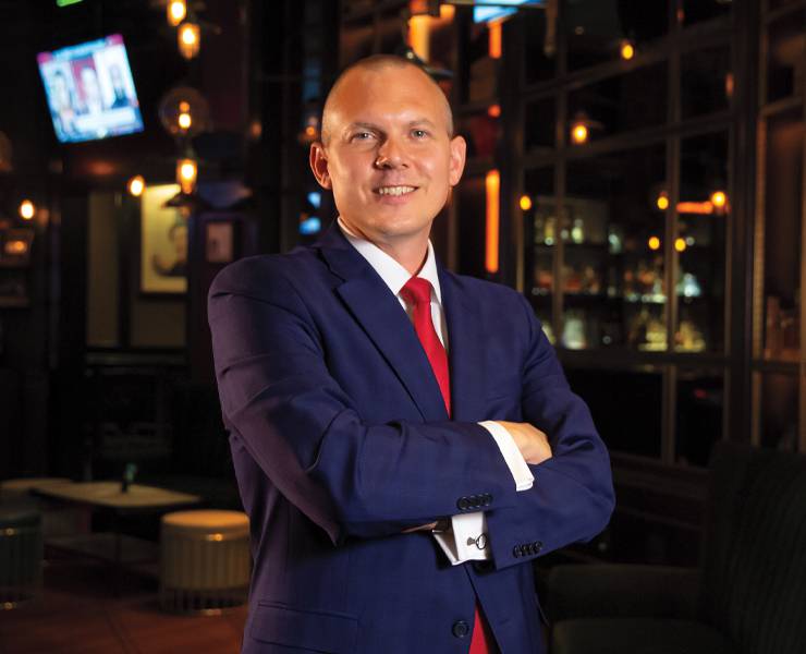 Friends With Benefits: Jason Stephens at MGM Grand - Las Vegas Magazine