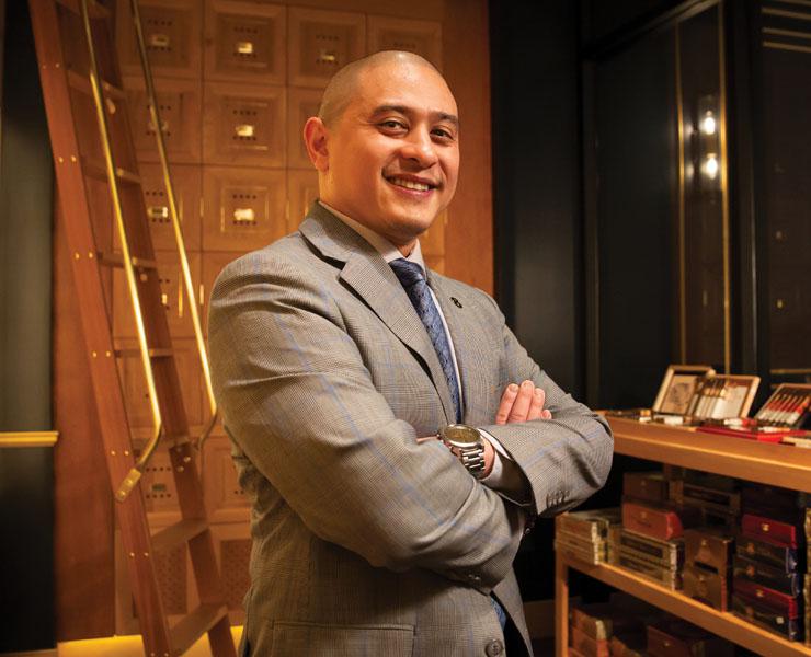 Friends With Benefits: Ian Floranza at Resorts World Las Vegas - Las ...
