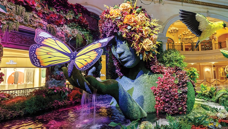 Bellagio Conservatory and Botanical Gardens in Las Vegas blossoms with ...