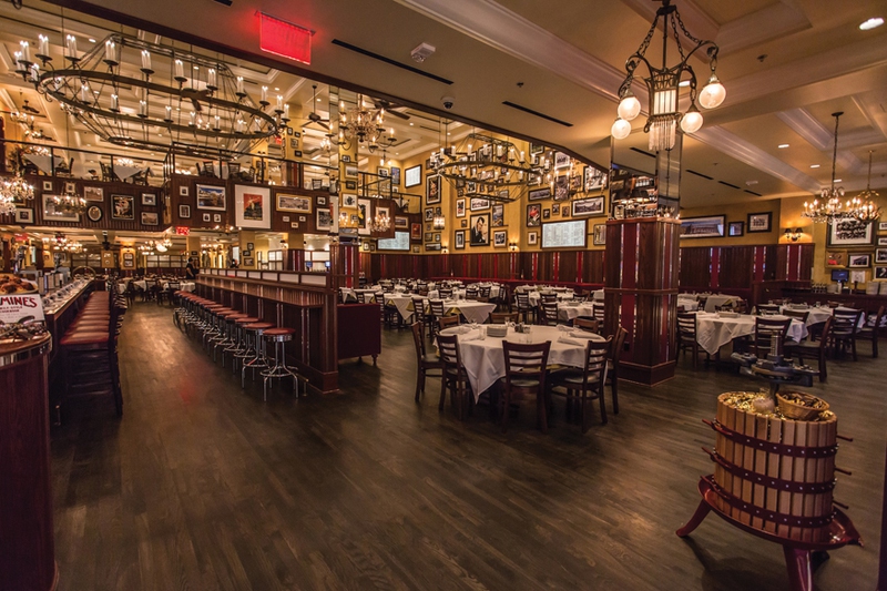 Share a night of great food and ambience at Carmine’s Las Vegas - Las Vegas Magazine