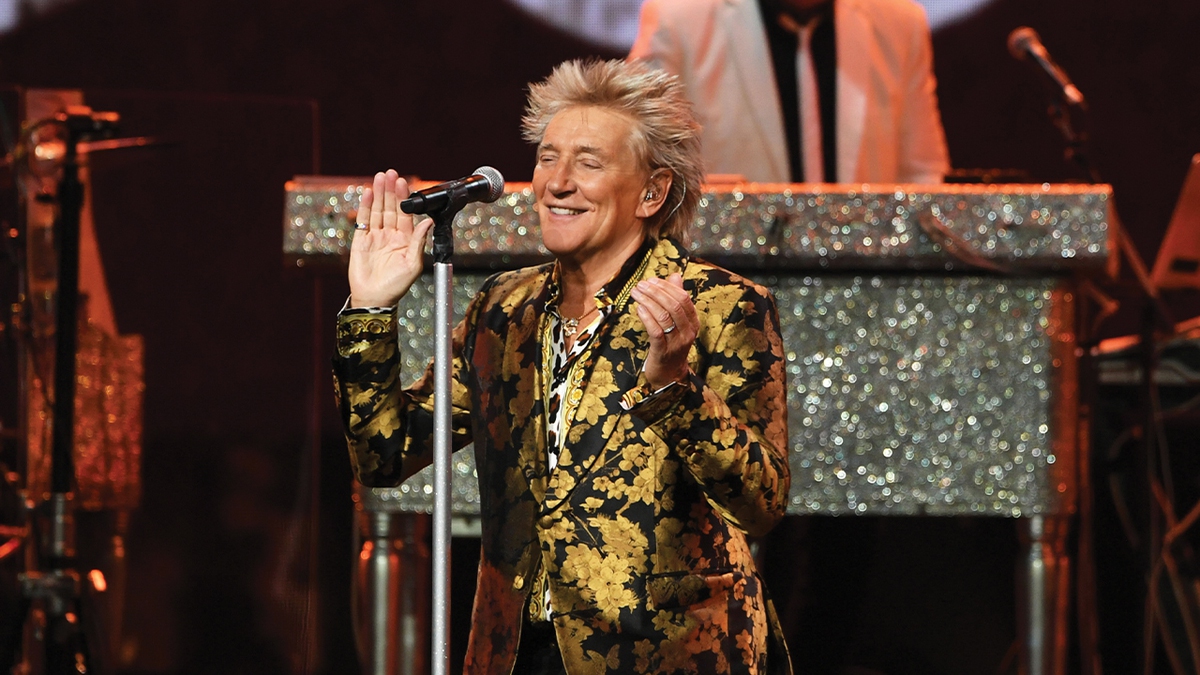 Legendary rocker Sir Rod Stewart approaches the 200th show of his ...